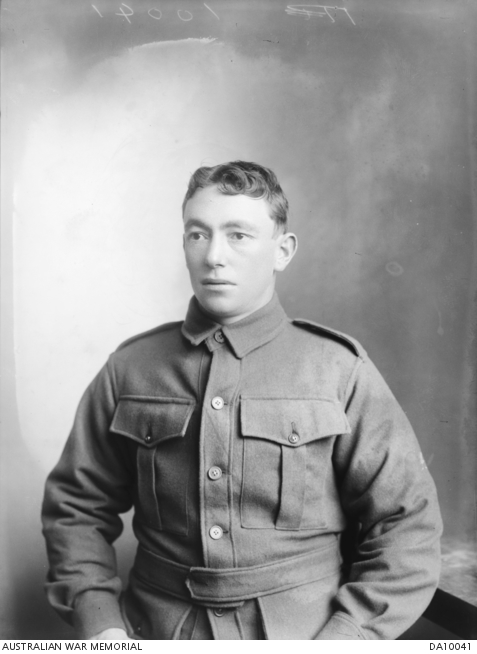 Darge Photographic Company collection of negatives | Australian War ...