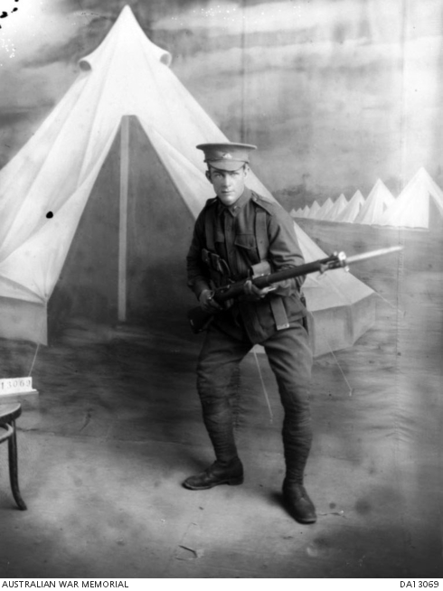 Darge Photographic Company collection of negatives | Australian War ...