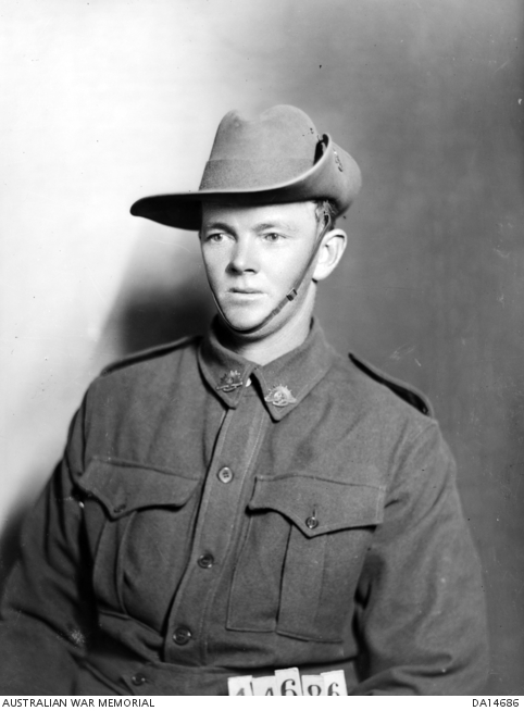Darge Photographic Company collection of negatives | Australian War ...