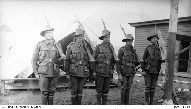 Darge Photographic Company collection of negatives | Australian War ...