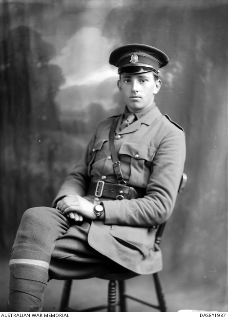 Darge Photographic Company collection of negatives | Australian War ...