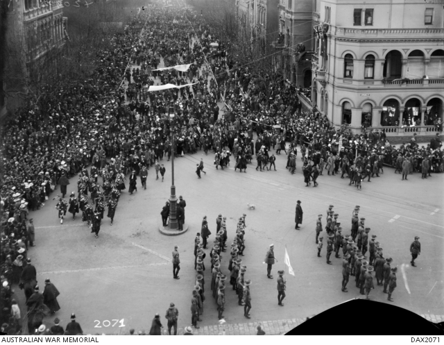 Darge Photographic Company collection of negatives | Australian War ...