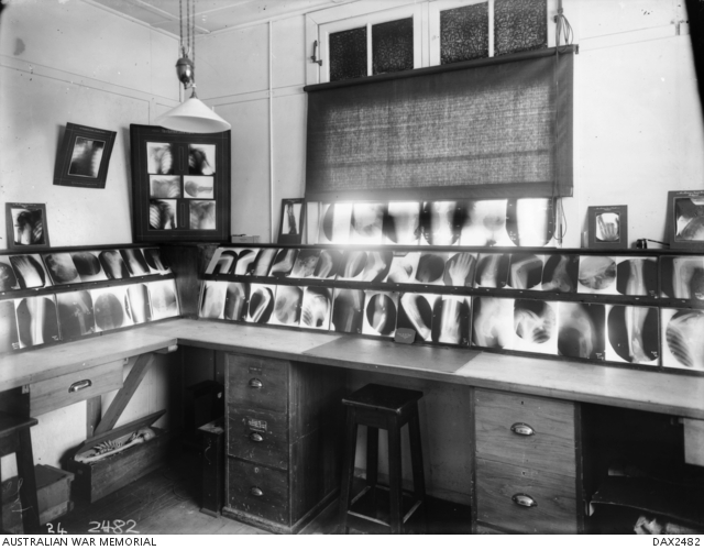 Darge Photographic Company collection of negatives | Australian War ...