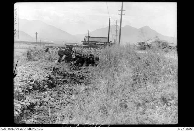 Australian soldiers with the British Commonwealth Occupation Force ...