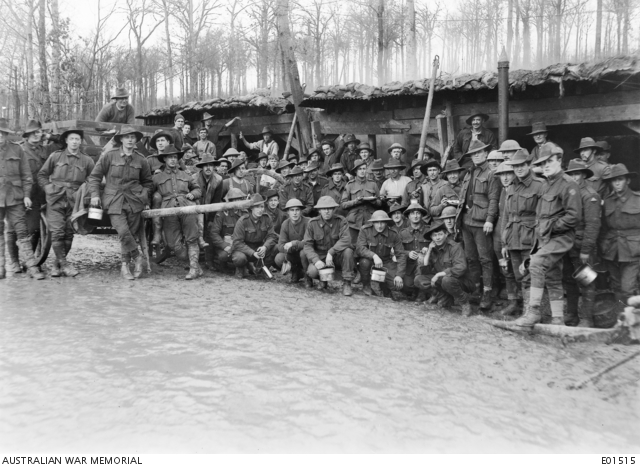 Group portrait of the members of the 2nd Australian Division as they ...