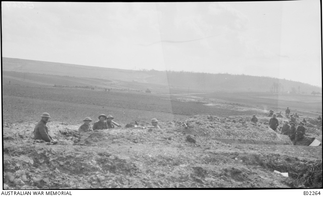 Men of the 53rd Battalion, 14th Brigade, garrisoning the reserve (GHQ ...