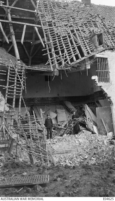 Hazebrouck, France. 12 August 1917. A view of the damage done by a 14in ...
