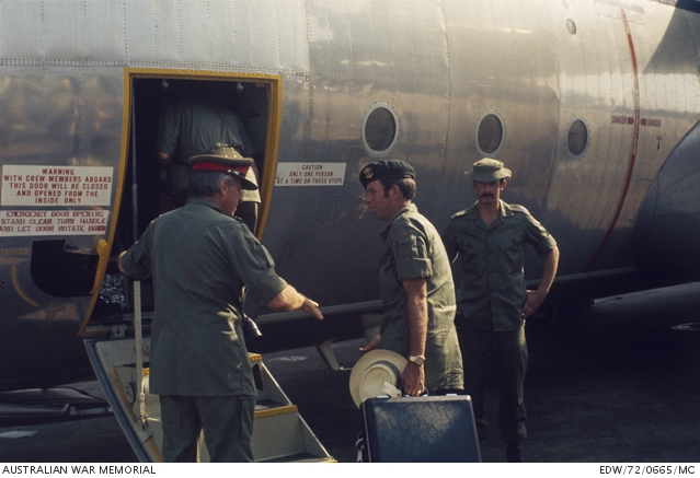 Brigadier I A Geddes, Commander Australian Army Assistance Group ...