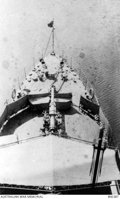 Elevated view of the forecastle of the destroyer HMAS Swan, showing the ...
