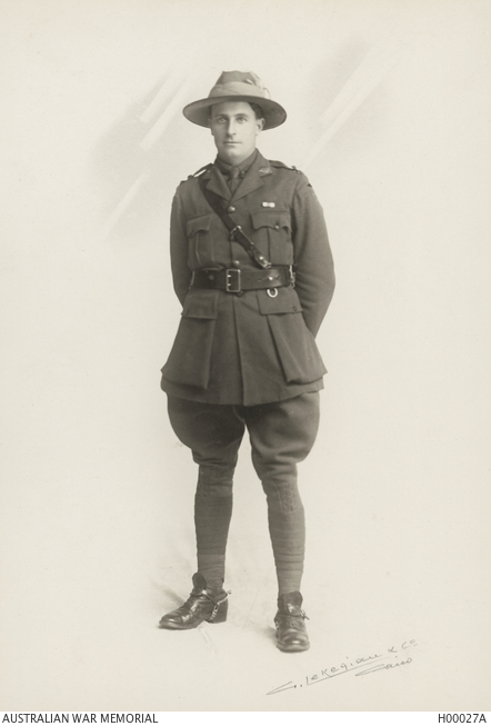 STUDIO PORTRAIT OF LIEUTENANT PETER WILLIAM KENNETH DOIG MC, 10TH ...