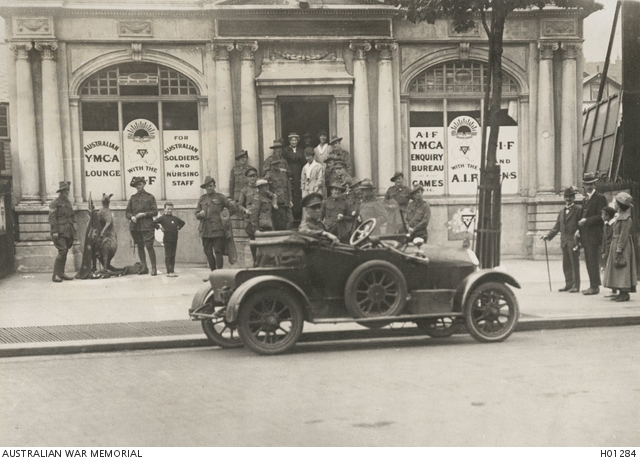 LONDON, ENGLAND. 1918. EXTERIOR VIEW OF THE STRAND YMCA BUREAU AND ...