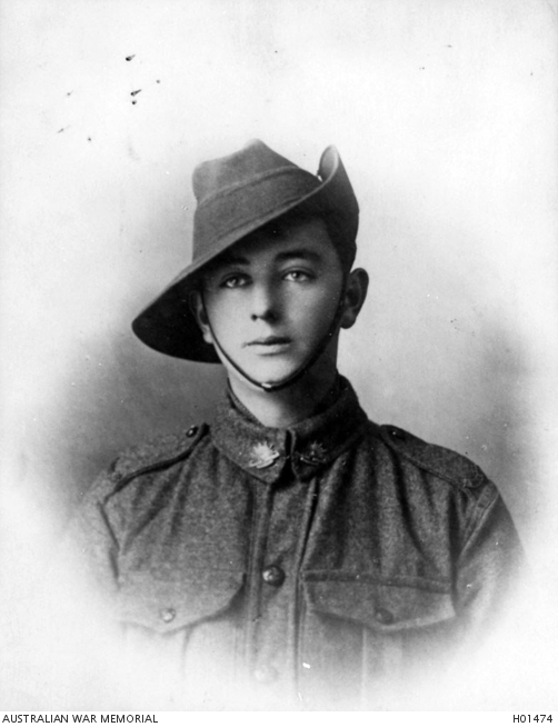 Studio portrait of 3035 Private William Charles Broadbent, C Company ...