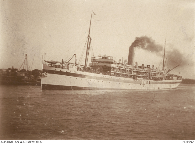 BRISBANE, QLD, 1914-11-24. HM HOSPITAL SHIP "KYARRA" SAILING DOWN ...