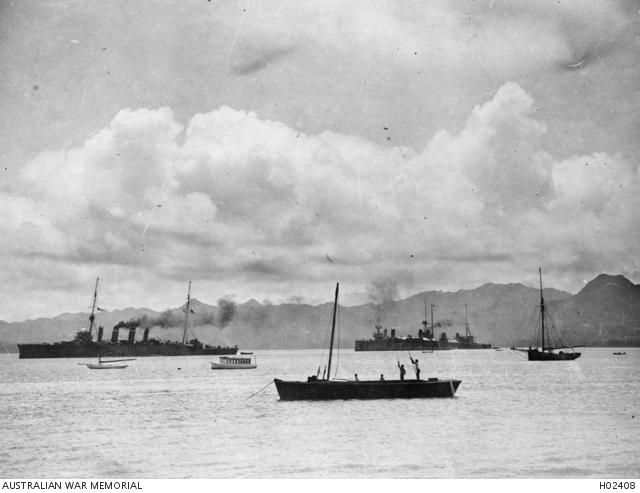The light cruiser HMAS Sydney (on the left), the French cruiser ...
