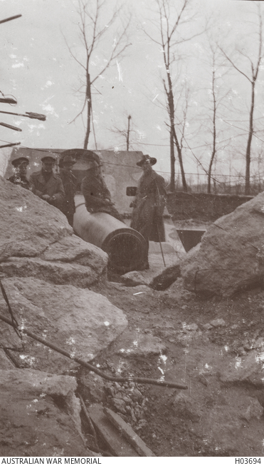 "Gun that shelled Bruges and Dunkirk". Five servicemen, including three Australians identifiable ...