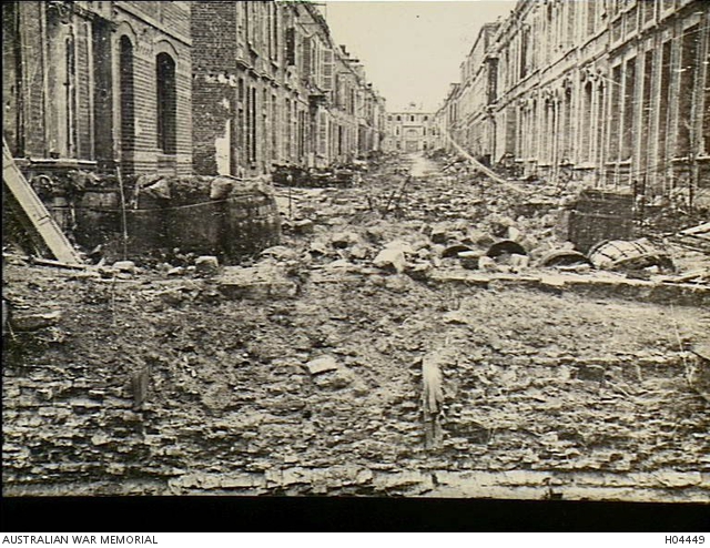 St Quentin, France. 1918-10-13. Extensive damage resulting from the ...