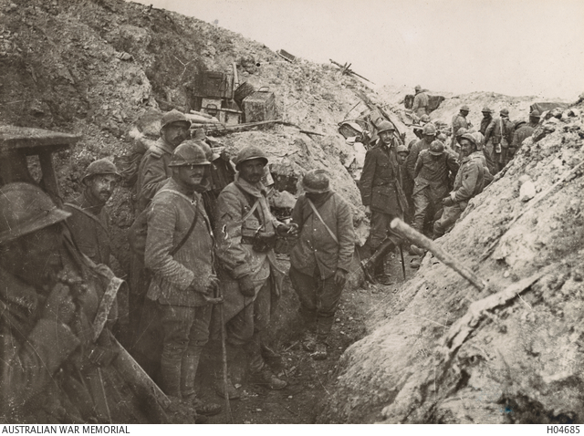 A number of French soldiers in a trench at Moulin de Laffaux ...