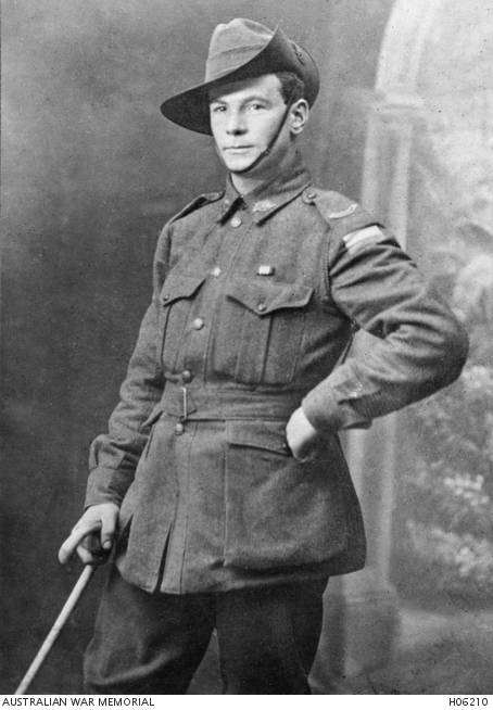 Studio portrait of 2515 Corporal (Cpl) Gordon Henry Watts MM, 12th ...