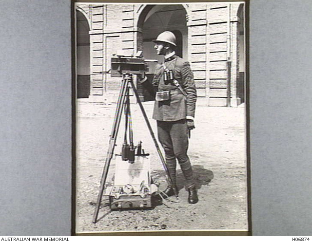 Italy. c. 1917. An Italian soldier wearing the fighting uniform of a ...