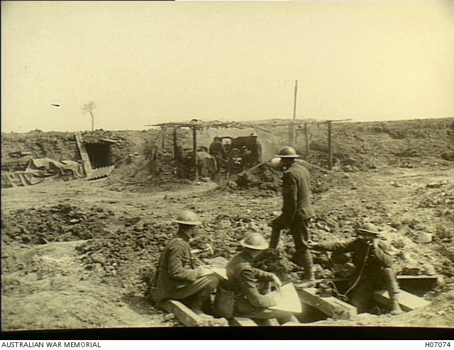 Vimy Ridge, France. c. 1917. Canadian Army artillerymen directing the ...