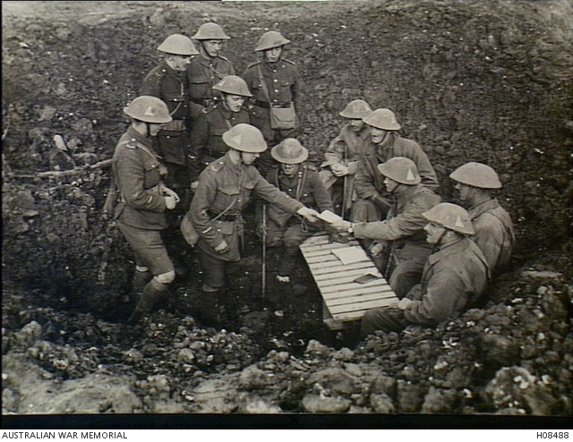 Mouquet Farm, France. c. 1916. A group of British Army soldiers ...