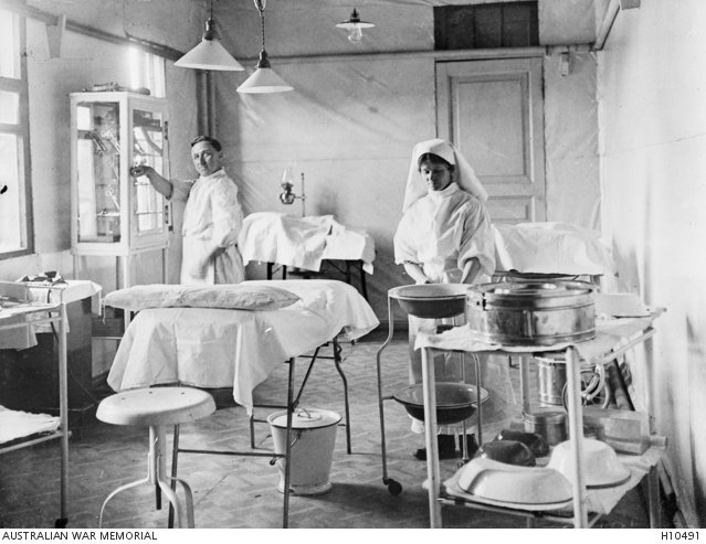 Russia. c. 1919. The operating theatre of the British Army 86th General ...