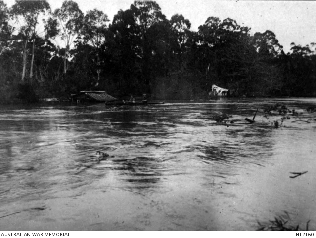 BERRIMA, NEW SOUTH WALES. C. 1917. THE BERRIMA RIVER IN FLOOD CARRYING ...