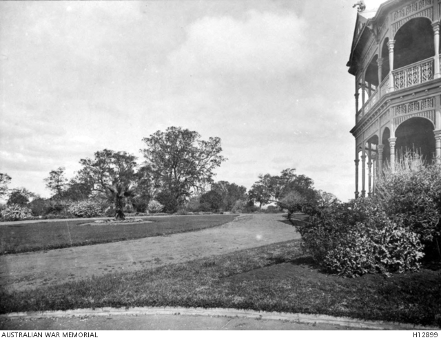 Bundoora Park, Victoria. Some of the gardens around the main building ...