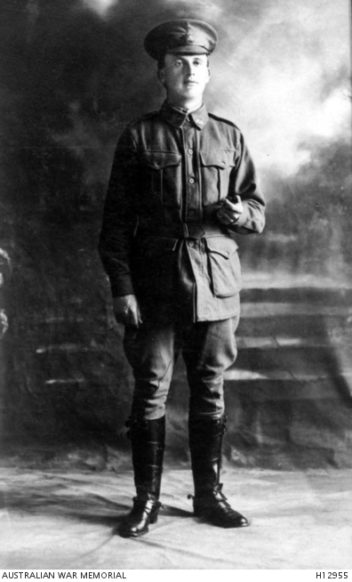 Studio portrait of 20153 Sapper (Spr) Frank Henry Evans, 1st Australian ...