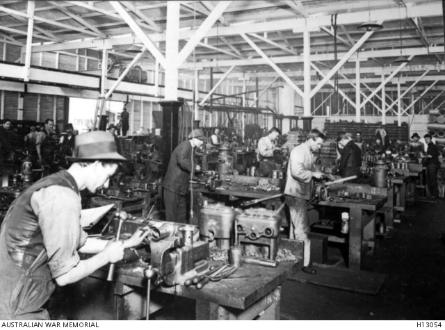 Melbourne, Victoria. Returned WW1 soldiers learning engineering skills ...