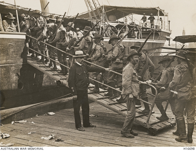 AIF troops embarking for service overseas. (Donor G. Henderson ...