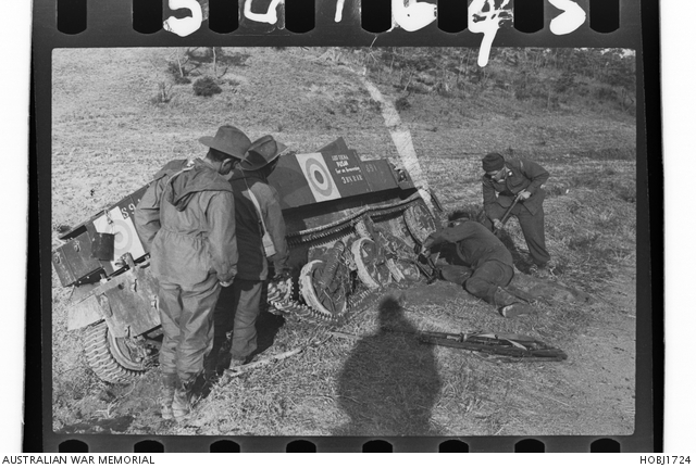 One of the 3rd Battalion, The Royal Australian Regiment (3RAR), mortar ...