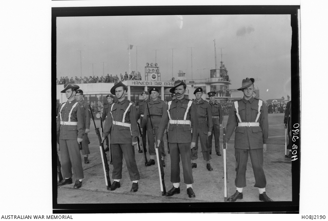 Troops from the 3rd Battalion, The Royal Australian Regiment (3RAR ...