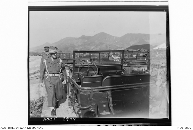 Lieutenant closest to the camera is 237602 Lieutenant Colonel Ian 1st ...