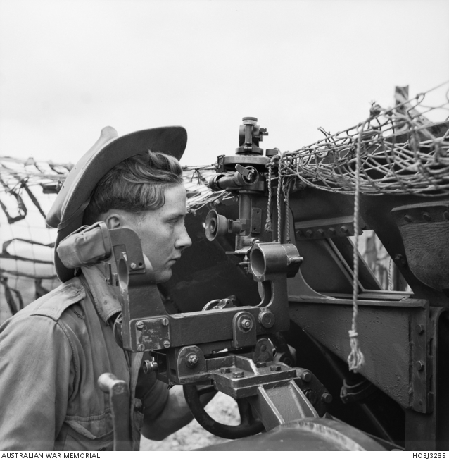 24285 Private Robin Fulford Goulding of Mareeba, Qld, prepares to ...