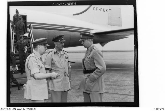 Colonel L. D. King, Commander British Commonwealth Sub Area Tokyo (left ...