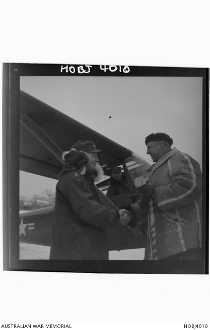 General (Gen) Joseph Lawton Collins, US Army Chief of Staff (left ...