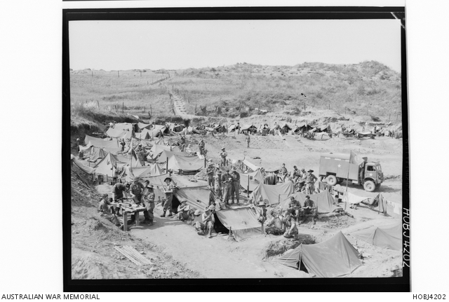 Unidentified members of the 2nd Battalion, The Royal Australian ...
