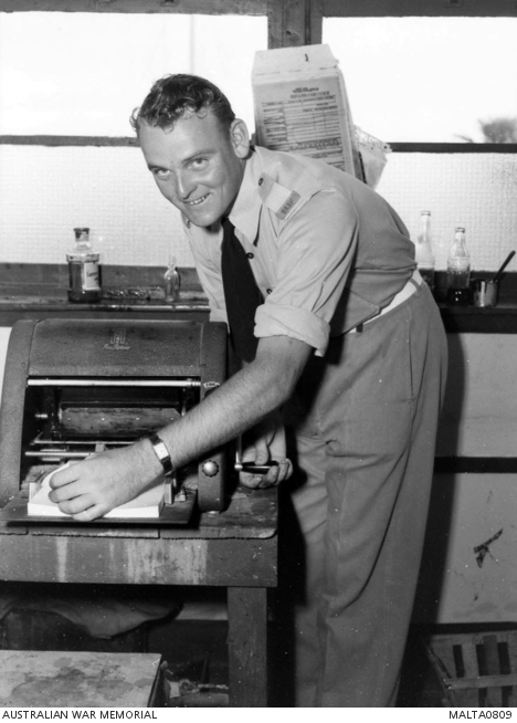 Informal portrait of Leading Aircraftman Colin Barton of Young, NSW ...