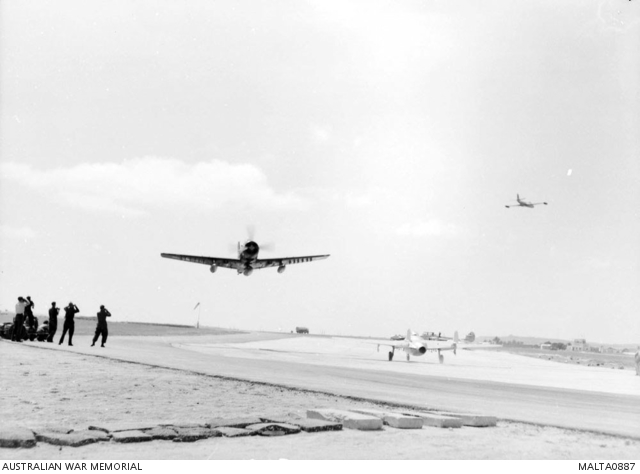 US Navy jet and 'fan-driven' fighters fly low over ('beat up') Vampire ...
