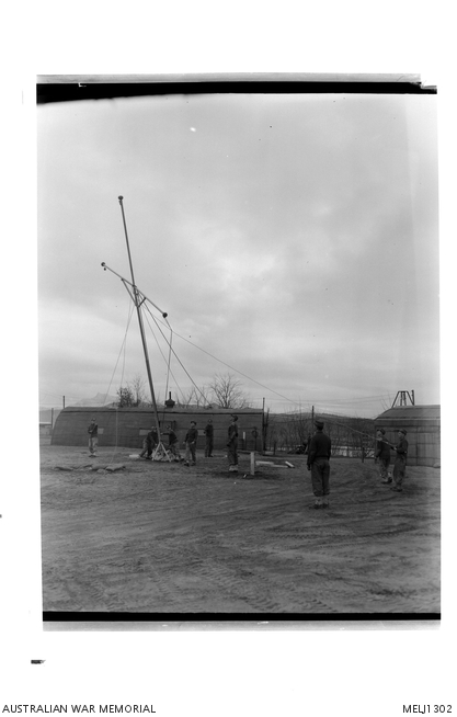 Soldiers of the 1st Battalion, The Royal Australian Regiment (1RAR ...