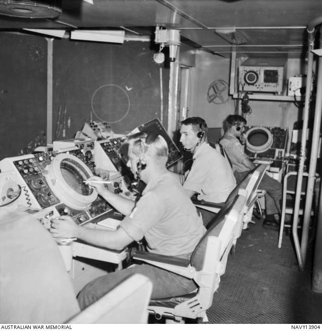 The RAN destroyer, HMAS Hobart (1965-2000), on operations in the Gulf ...