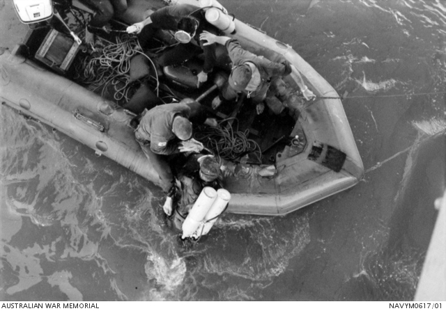 Members of the Fourth Contingent of the RAN Clearance Diving Team 3 ...