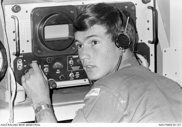 R95618 Radio Operator Special (ROS) Raymond McGuffie, of Harbord, NSW ...