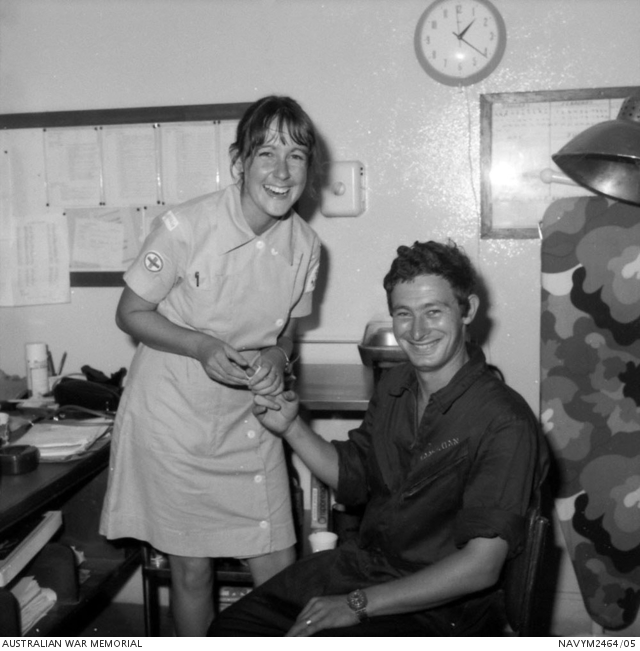 RAN personnel during aftermath of Cyclone Tracy which devastated Darwin ...