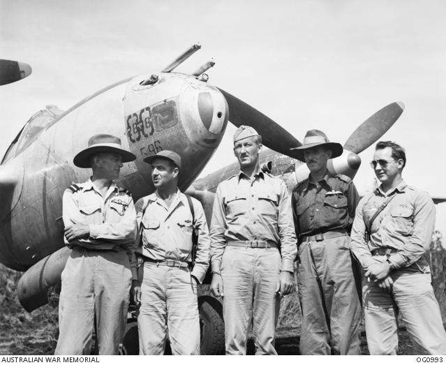 AITAPE, NORTH EAST NEW GUINEA. 1944-04-24. FIRST ALLIED PILOTS TO TRY ...