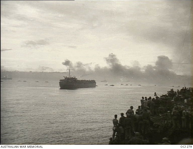 OFF NOEMFOOR ISLAND, DUTCH NEW GUINEA. C. 1944-07. RAAF PERSONNEL ON A ...