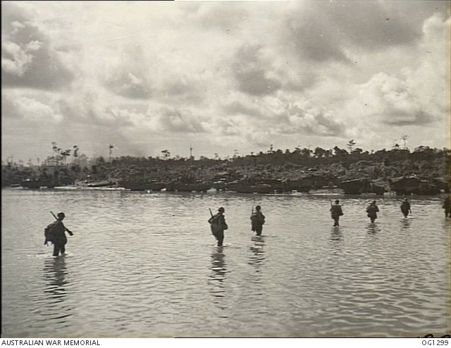 NOEMFOOR ISLAND, DUTCH NEW GUINEA. 1944-07-02. US TROOPS WADING THROUGH ...