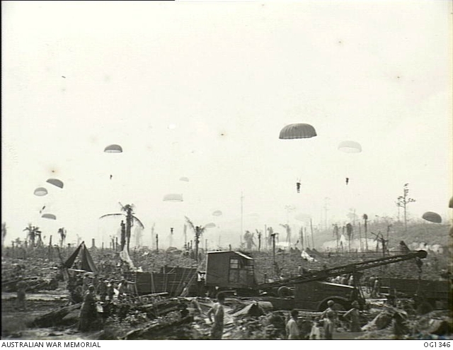 NOEMFOOR ISLAND, DUTCH NEW GUINEA. 1944-07-03. AMERICAN PARATROOPS OF ...