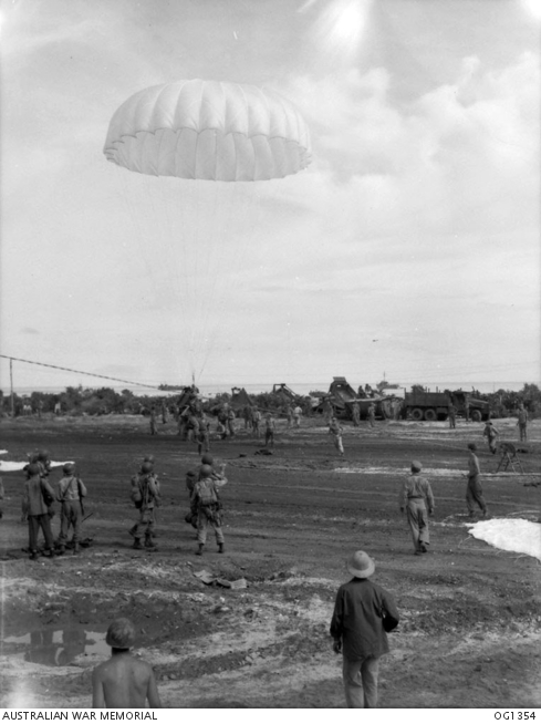 NOEMFOOR ISLAND, DUTCH NEW GUINEA. 1944-07-03. PARATROOPS OF THE 503RD ...